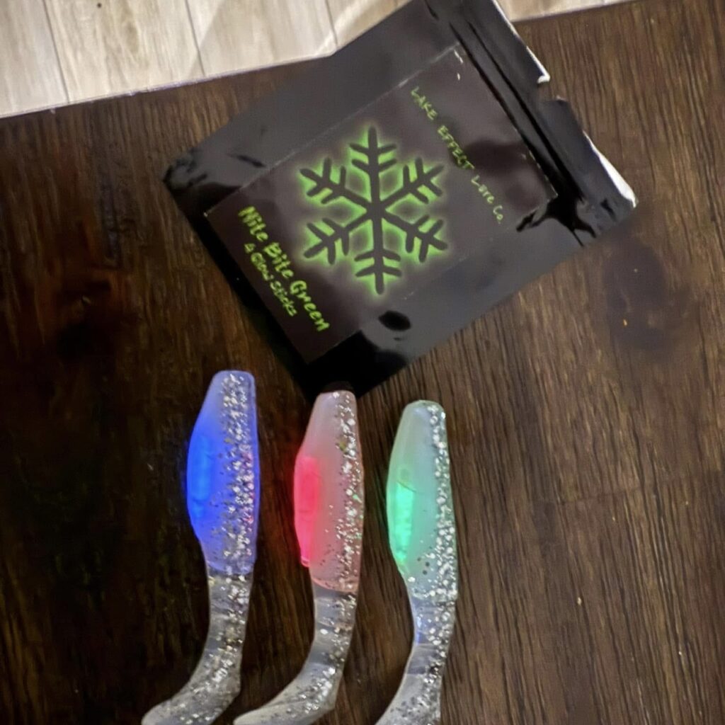 RATTLE PADDLE & FEISTY FRY GLOW STICKS - Dead End Tackle